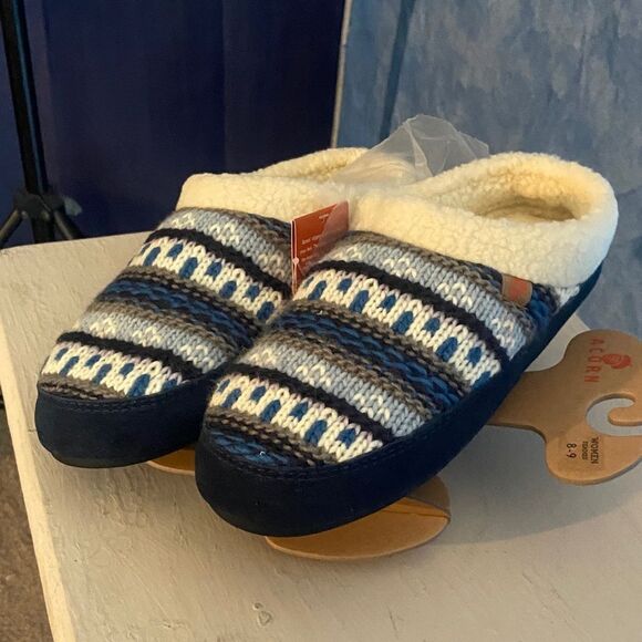 Acorn | Shoes | Acorn Slippers Navy And Cream Sz 89 H138s012 | Poshmark